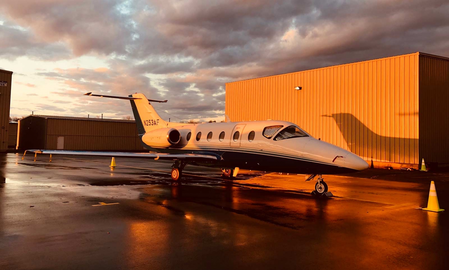 image4sunset-jet-ramp-lg | Beverly Regional Airport