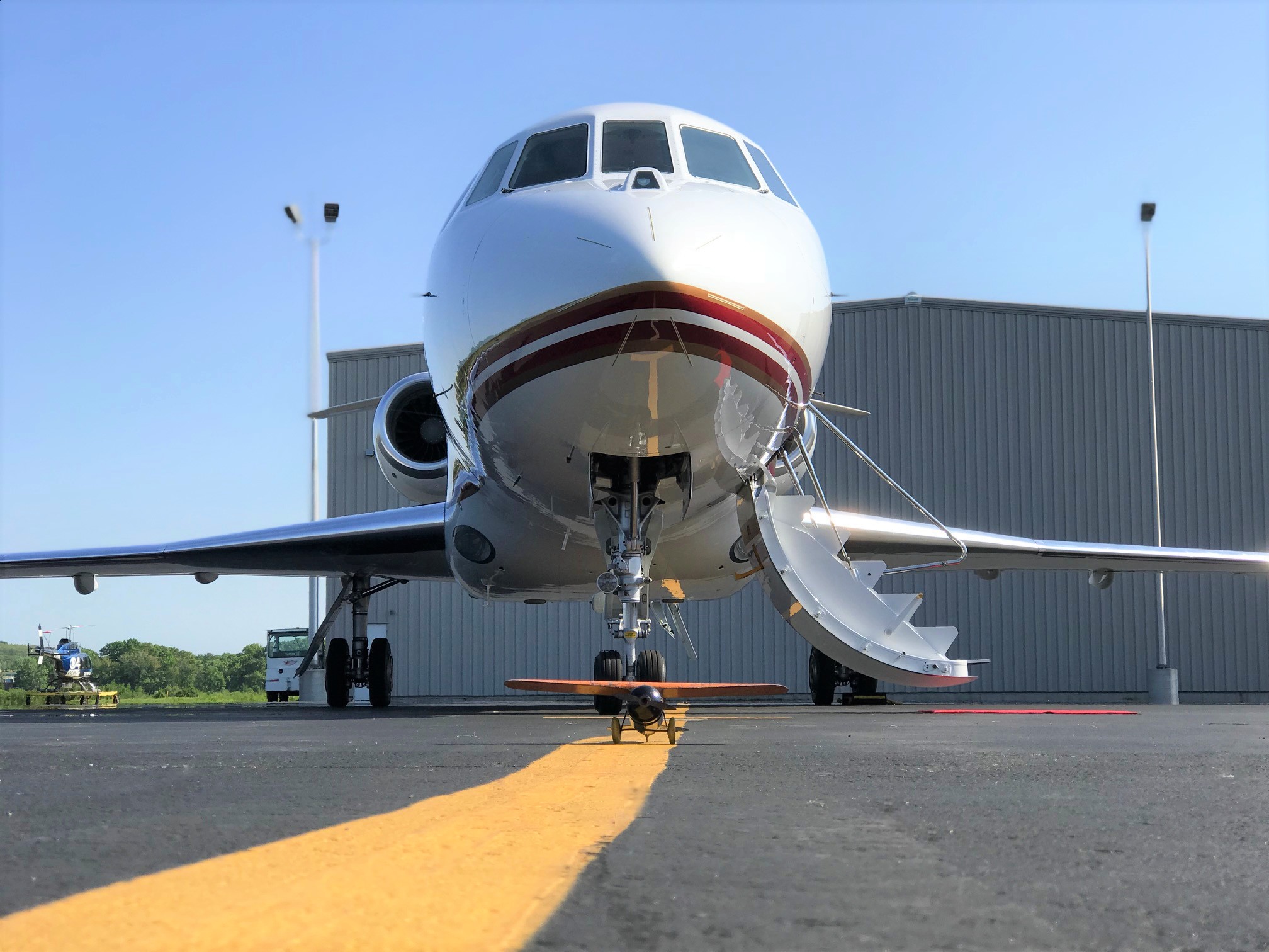 F200 and scoot | Beverly Regional Airport